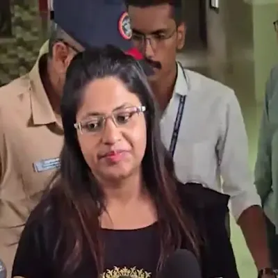 आधी रात ट्रेनी IAS पूजा खेडकर के घर क्यों पहुंची पुलिस? 2 घंटे तक चली पूछताछ - uttamhindu.com