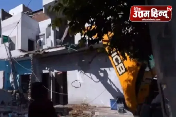 पंजाब सरकार का बड़ा एक्शन, जालंधर में ढहाए गए नशा तस्कर तीन भाइयों के घर, देखें LIVE VIDEO ...